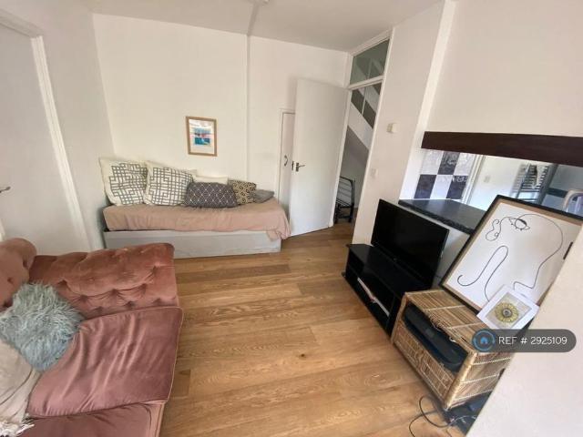 4 bedroom flat to rent