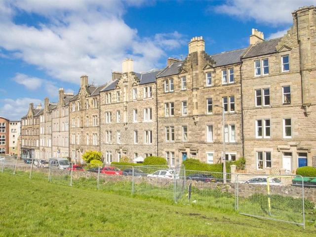 4 bedroom flat to rent