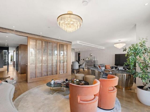 4 bedroom flat to rent