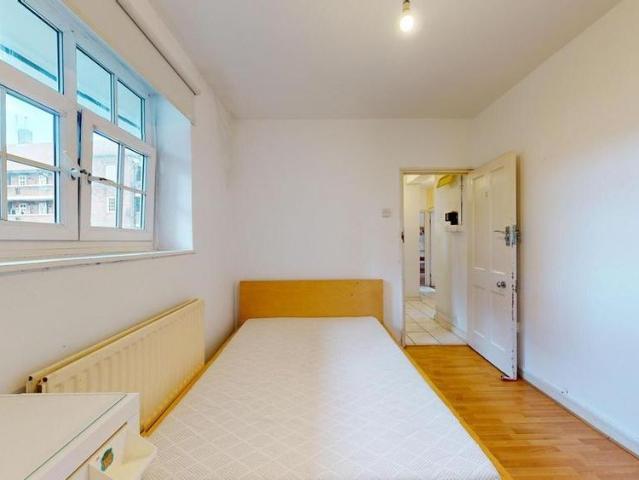 4 bedroom flat to rent