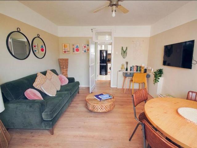 4 bedroom flat to rent
