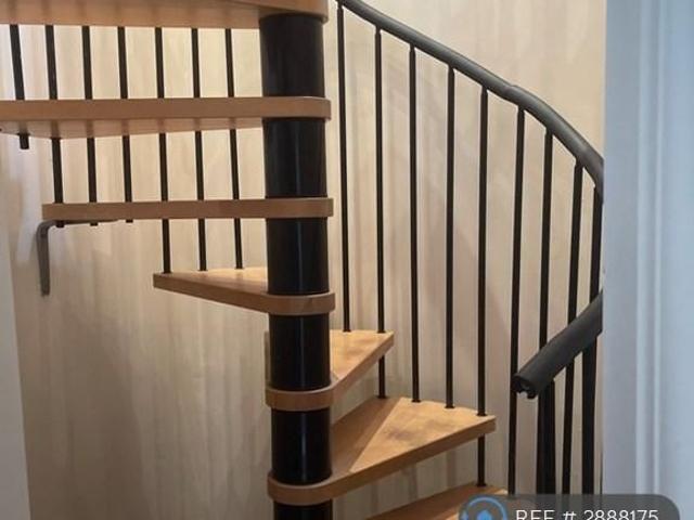 4 bedroom flat to rent
