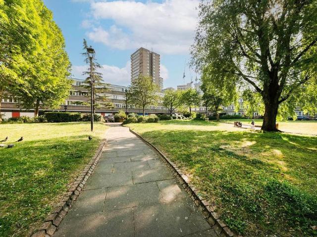 4 bedroom flat to rent