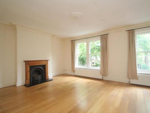 4 bedroom flat to rent