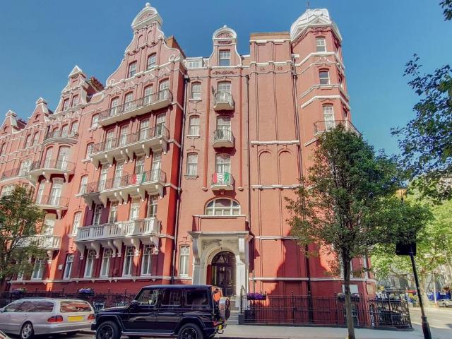 4 bedroom flat to rent
