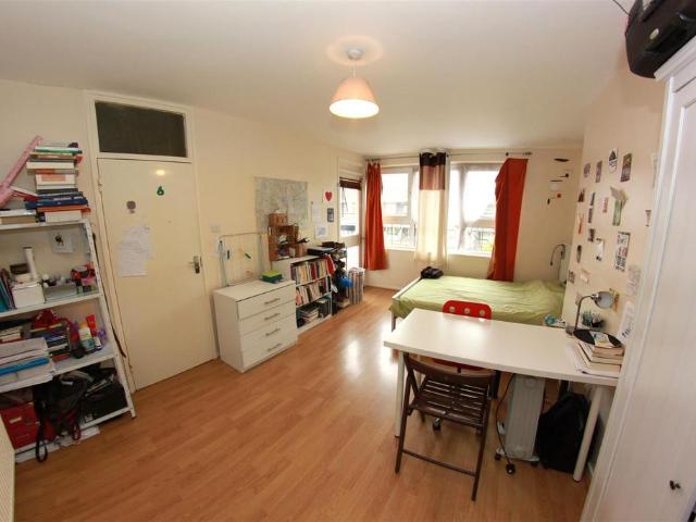 4 bedroom flat to rent