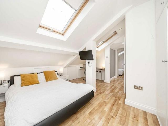4 bedroom flat to rent