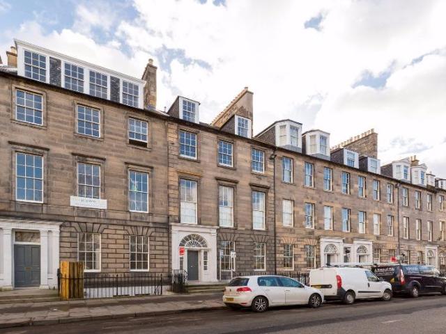 4 bedroom flat to rent