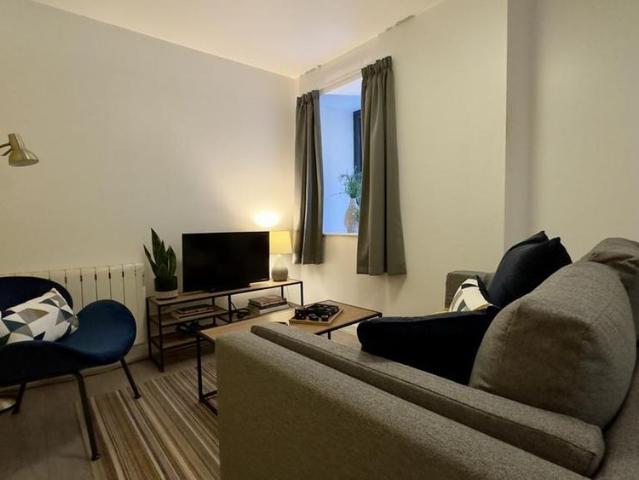 4 bedroom flat to rent