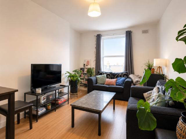 4 bedroom flat to rent
