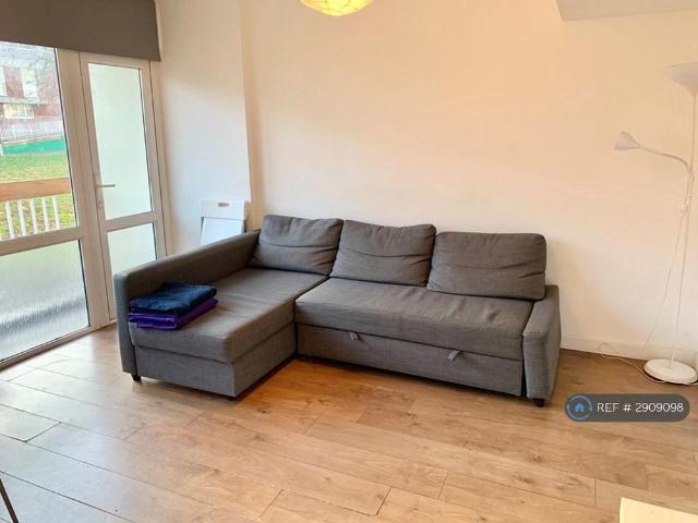 4 bedroom flat to rent