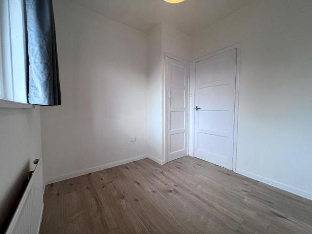 4 bedroom flat to rent