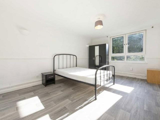 4 bedroom flat to rent
