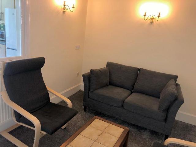 4 bedroom flat to rent