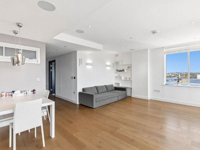 4 bedroom flat to rent