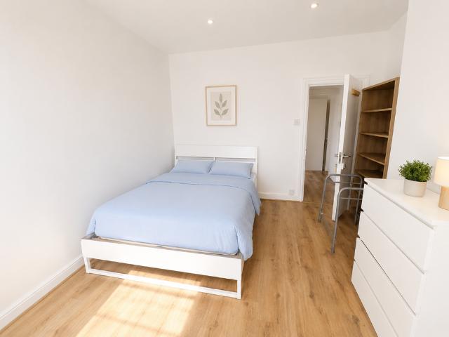 4 bedroom flat to rent
