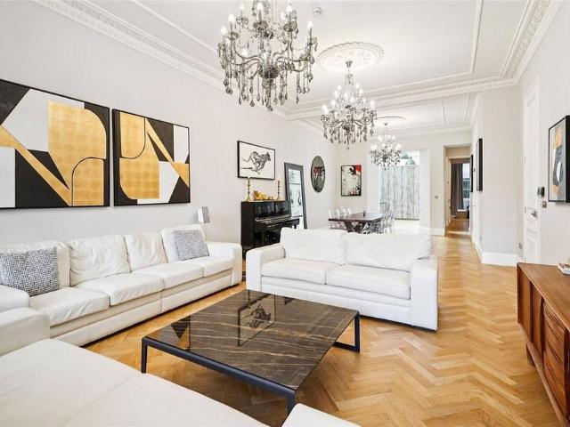 4 bedroom flat to rent
