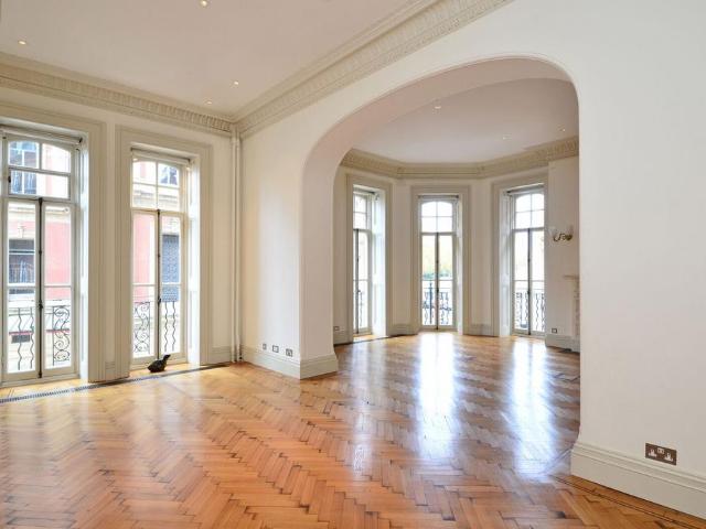 4 bedroom flat to rent