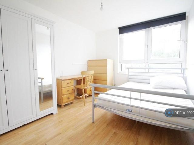 4 bedroom flat to rent