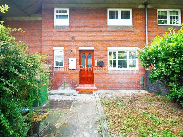 4 bedroom flat to rent