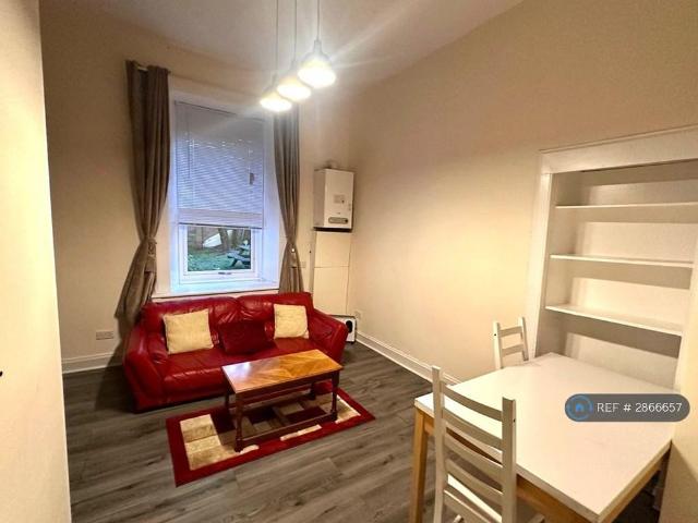4 bedroom flat to rent