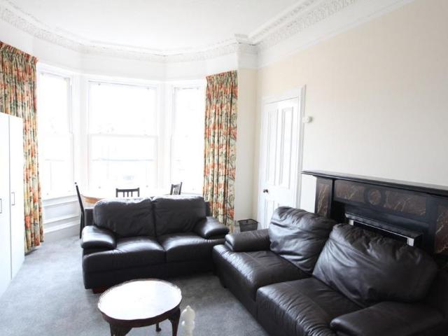 4 bedroom flat to rent