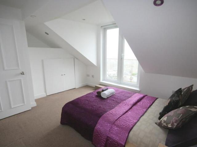 4 bedroom flat to rent