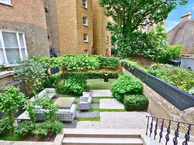 4 bedroom flat to rent