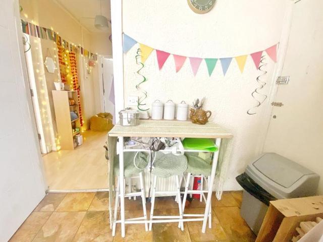 4 bedroom flat to rent