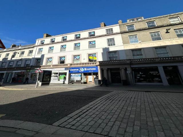 4 bedroom flat to rent