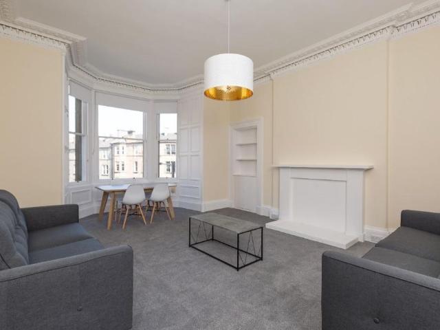 4 bedroom flat to rent
