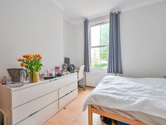 4 bedroom flat to rent