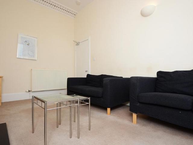 4 bedroom flat to rent
