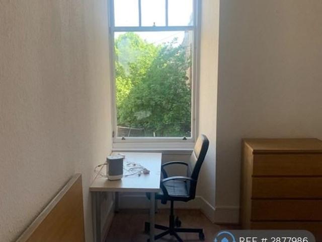 4 bedroom flat to rent