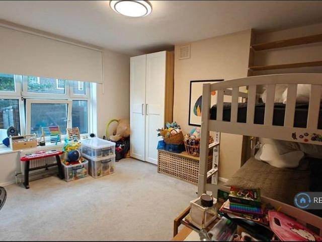 4 bedroom flat to rent