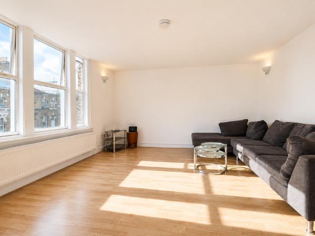 4 bedroom flat to rent