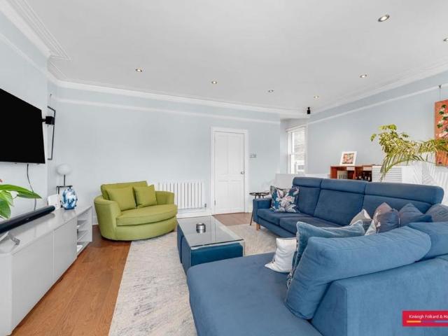 4 bedroom flat to rent
