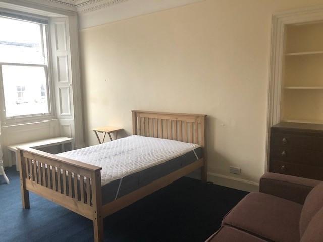 4 bedroom flat to rent