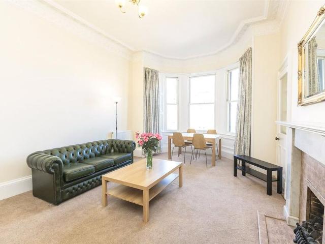 4 bedroom flat to rent