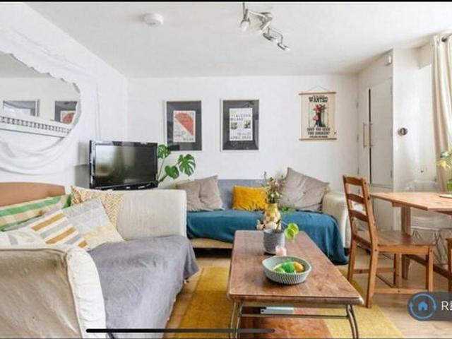 4 bedroom flat to rent