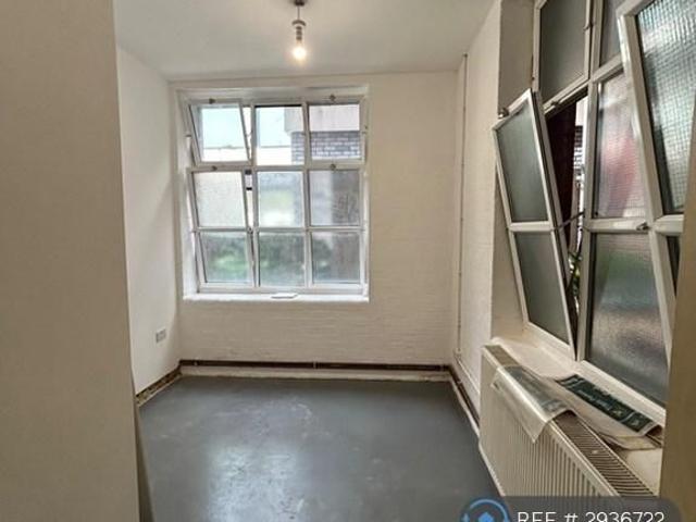 4 bedroom flat to rent