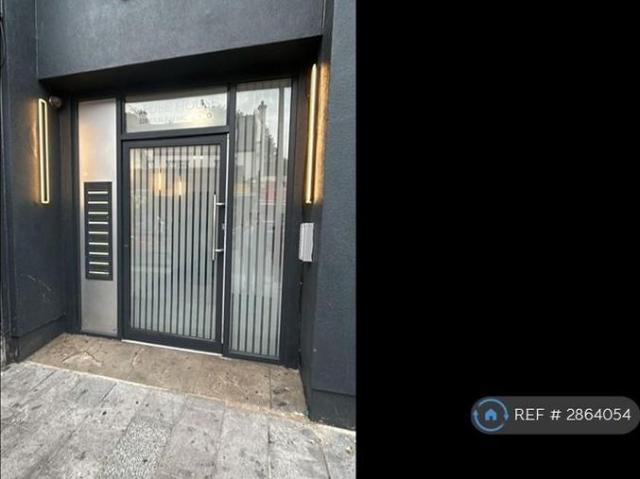 4 bedroom flat to rent