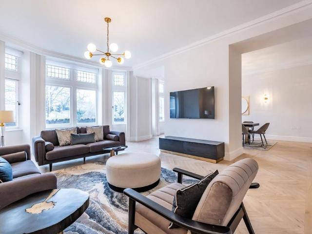 4 bedroom flat to rent