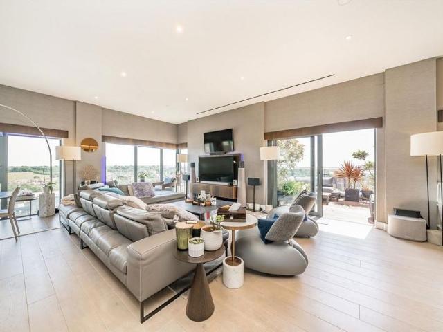 4 bedroom flat to rent
