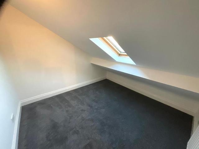 4 bedroom flat to rent