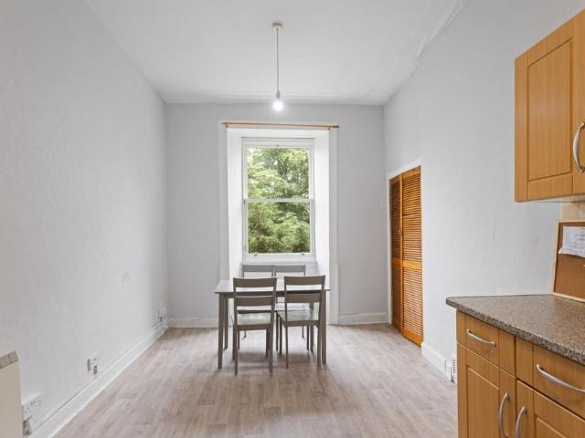 4 bedroom flat to rent