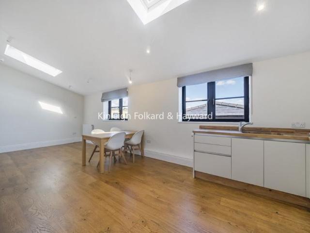 4 bedroom flat to rent