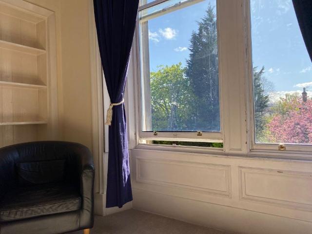 4 bedroom flat to rent