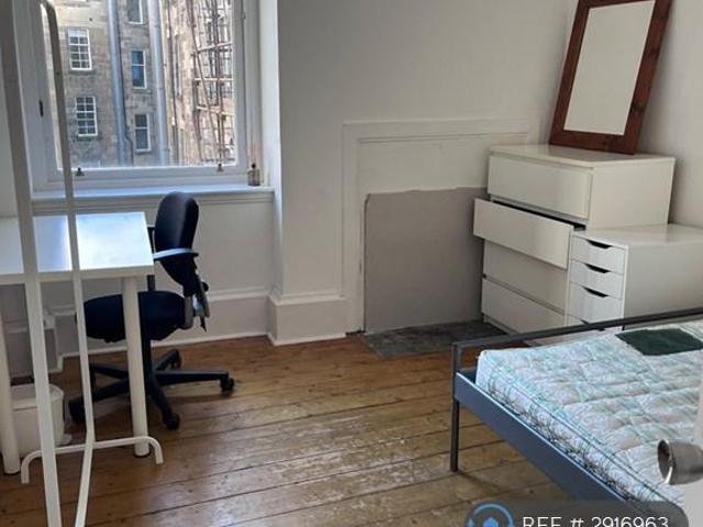 4 bedroom flat to rent