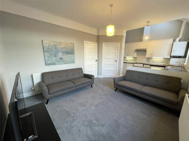 4 bedroom flat to rent